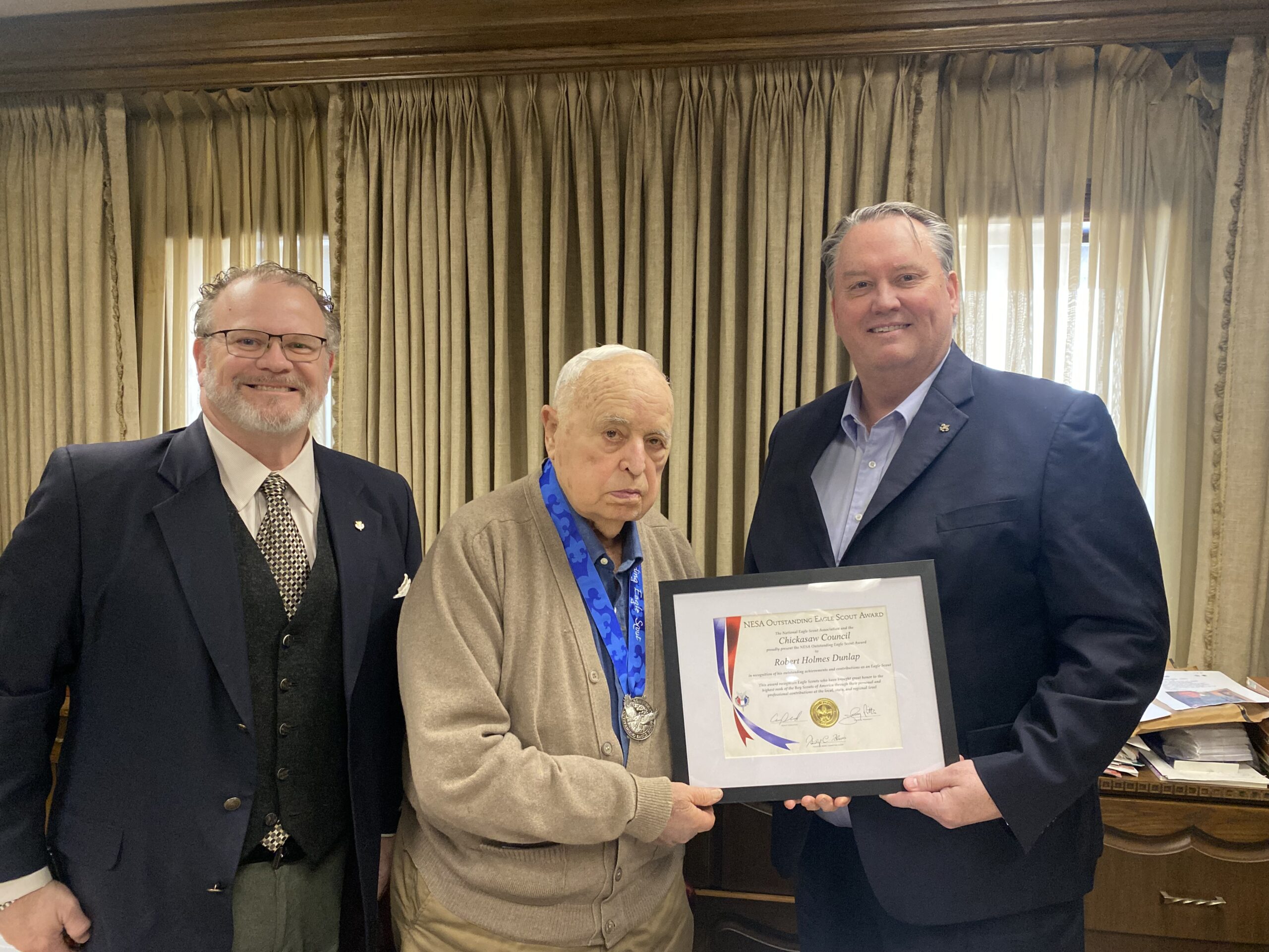 Outstanding Eagle Award Goes to Bob Dunlap | The Panolian